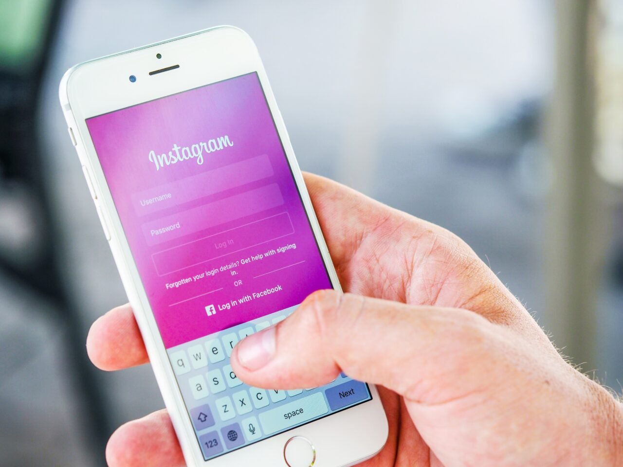 Instagram Features To Grow A Small Business Perfectly With Ease